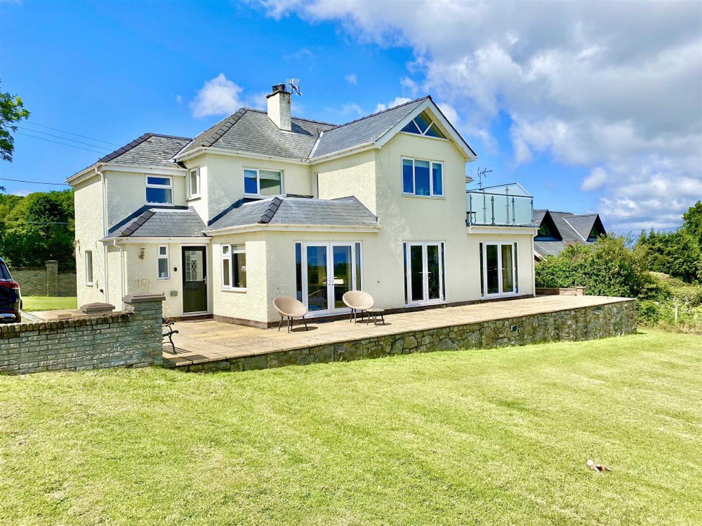 Pen Y Bryn Farm, Bryn Pydew | Iwan M Williams